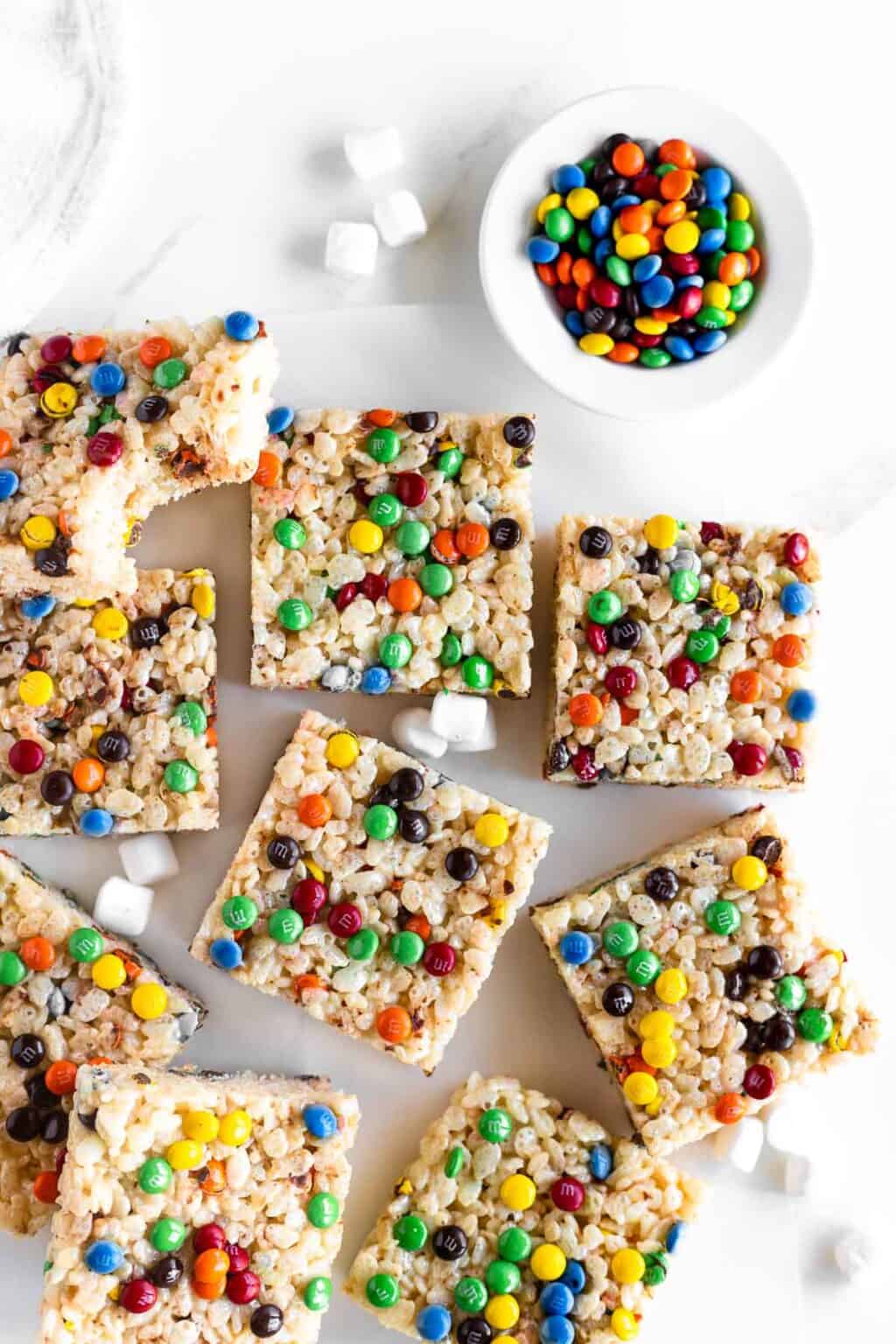 Rice Krispies Treats with M&Ms - doublethespoonfuls.com