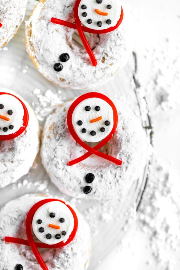 Snowman Donuts - doublethespoonfuls.com
